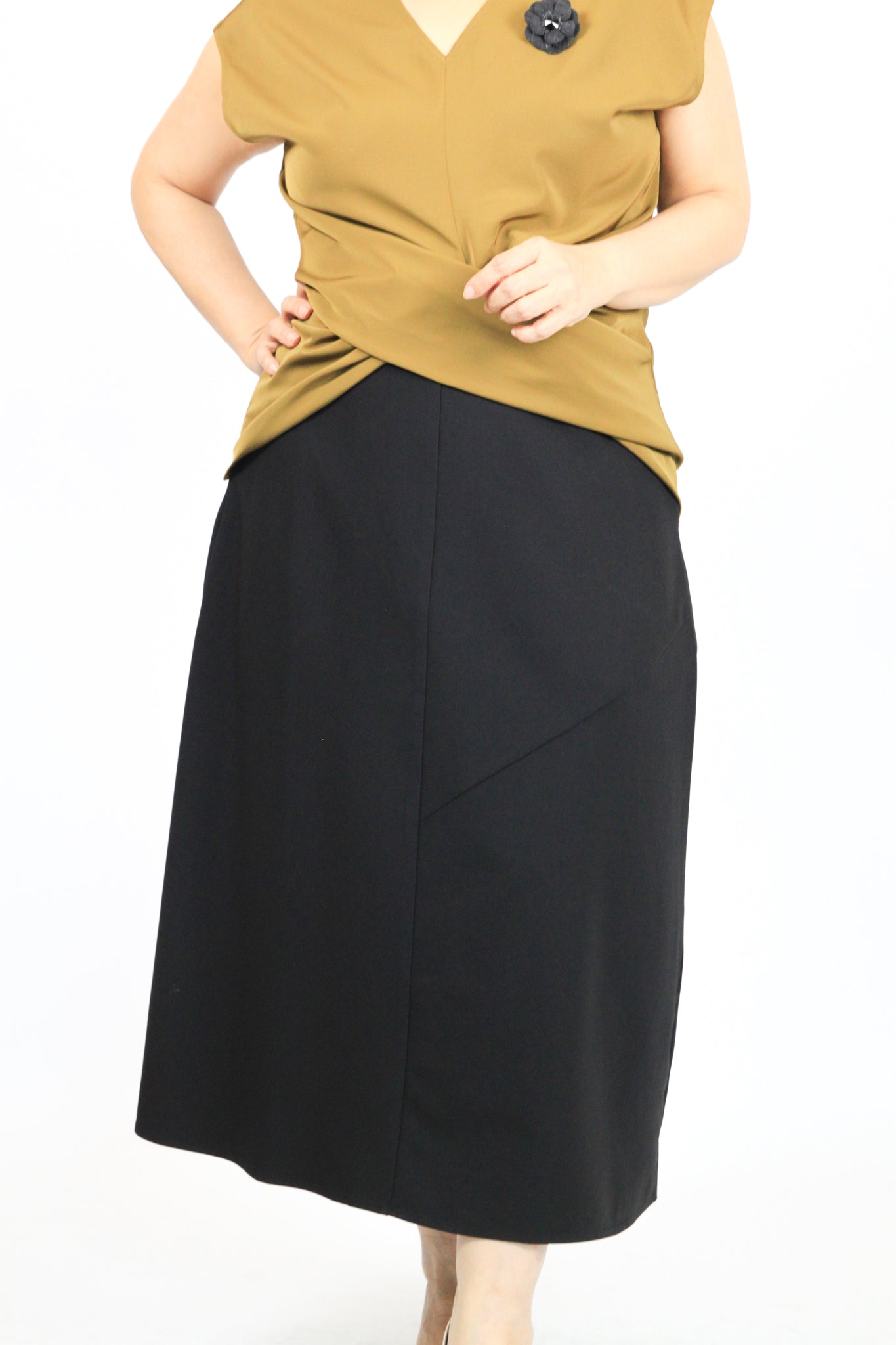 Sculpted Silhouettes Skirt – Rose of Sharon Singapore