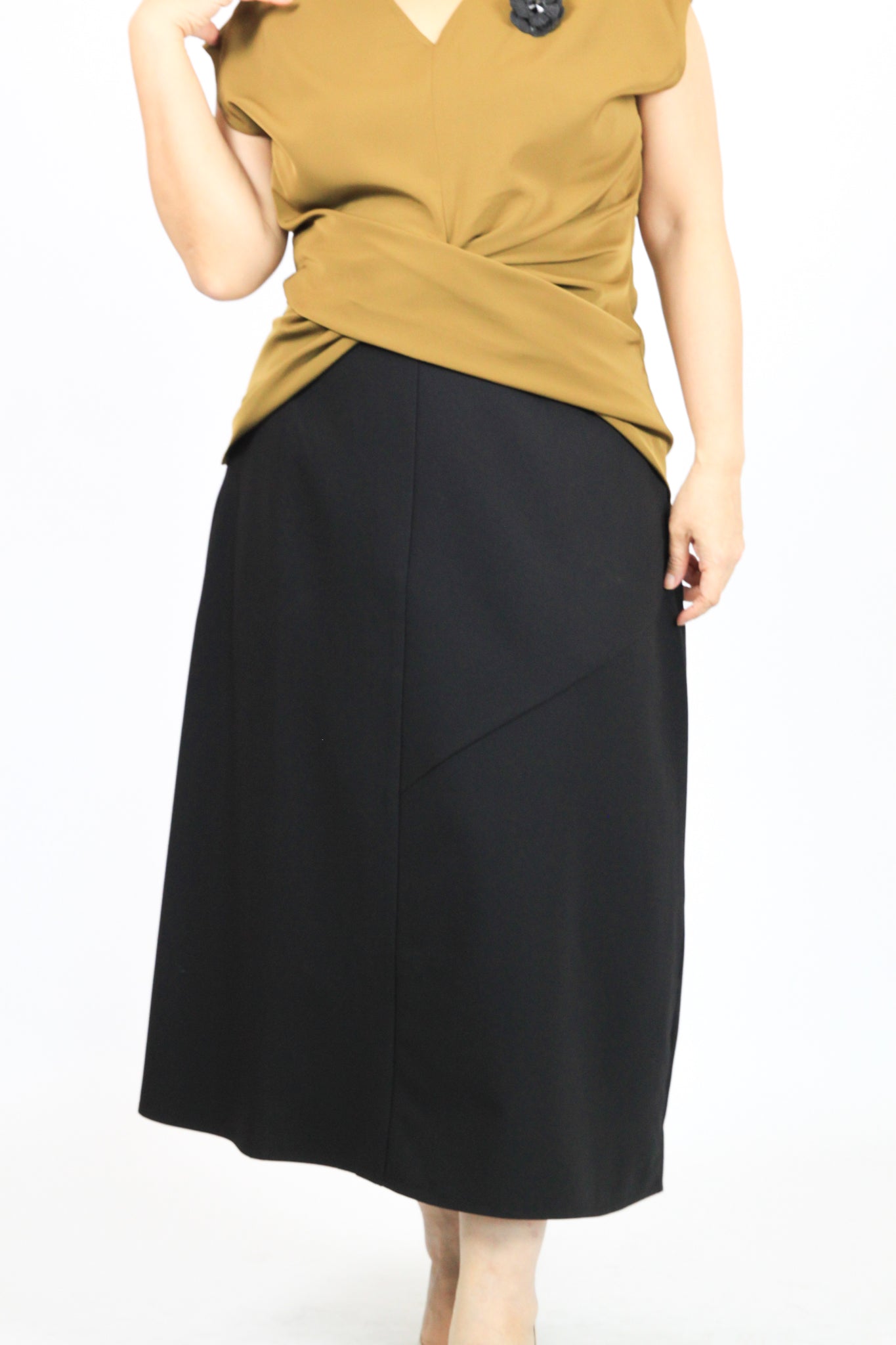 Sculpted Silhouettes Skirt – Rose of Sharon Singapore